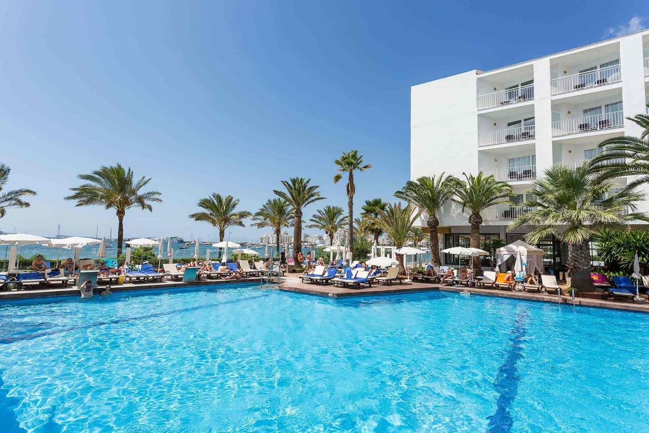 Palladium Hotel Palmyra - An adult-only property in San Antonio Bay.